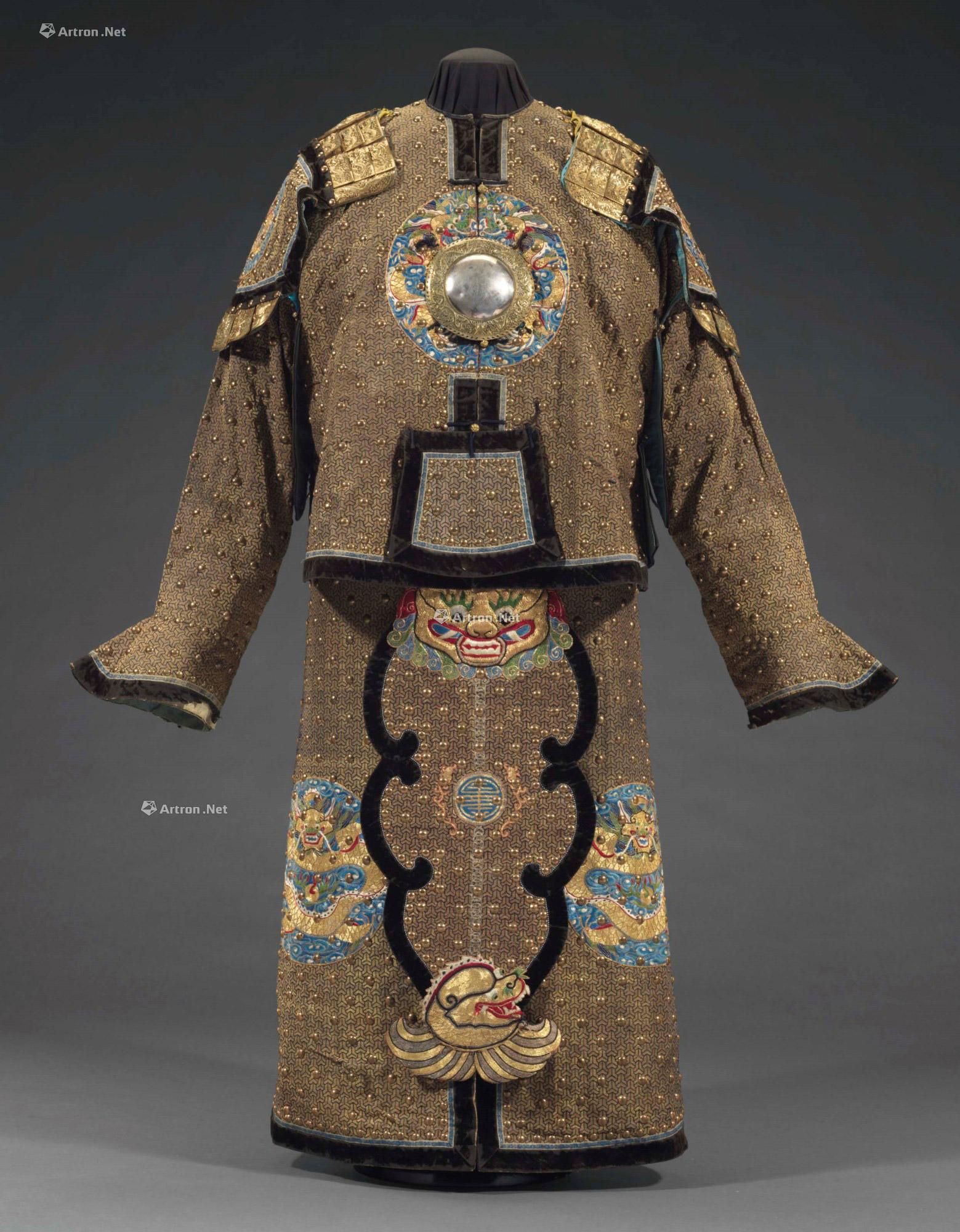【LATE QING DYNASTY A RARE IMPERIAL EMBROIDERED SILK BROCADE MILITARY ...